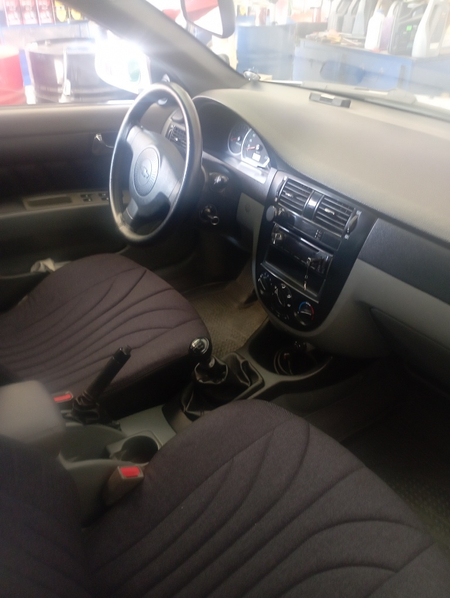 Lacetti Sotiladi 1.8