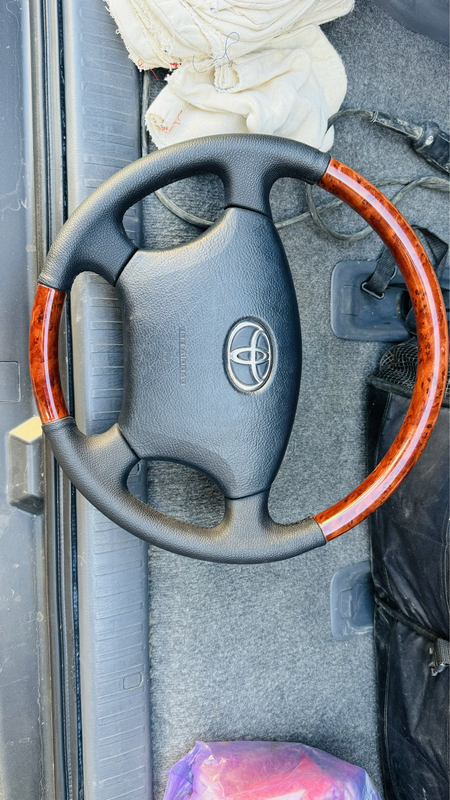 Toyota land cruser rul holati yaxwi