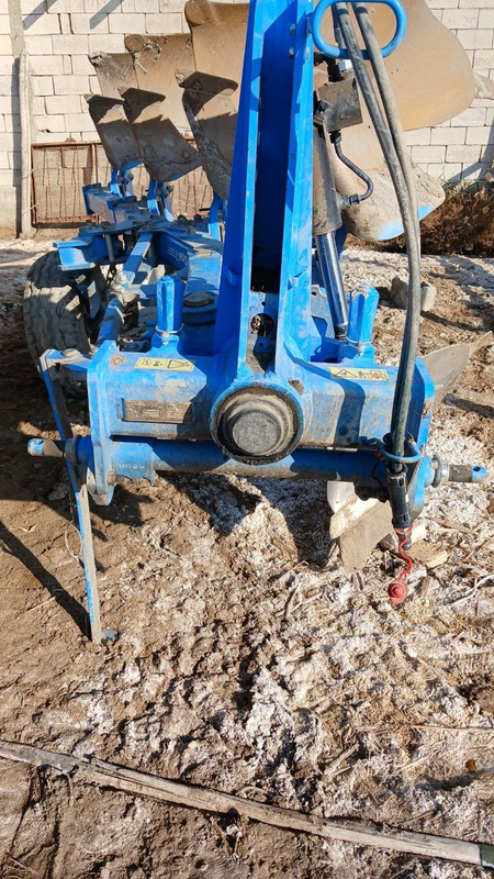 Plug Lemken 3+1 yangi srochno