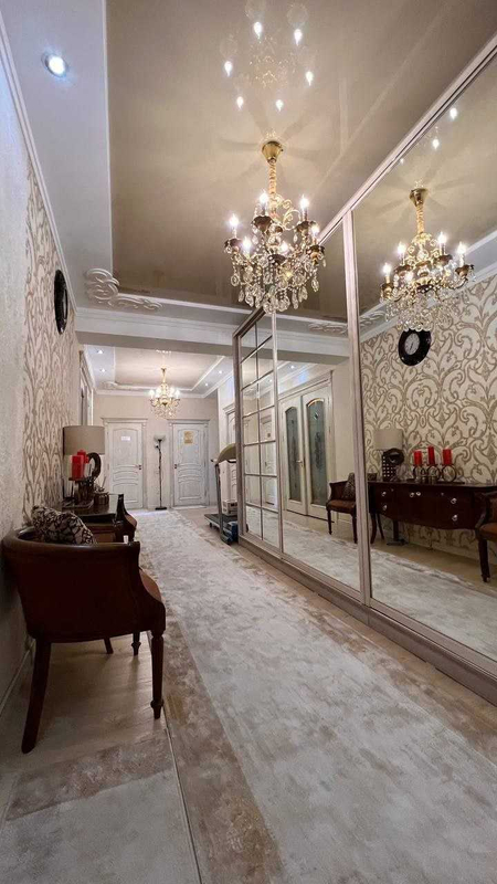 Продается 4х ком.квартира в новостройке на Глинке, Нукус