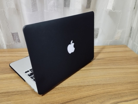 Продаётся MacBook pro 2015