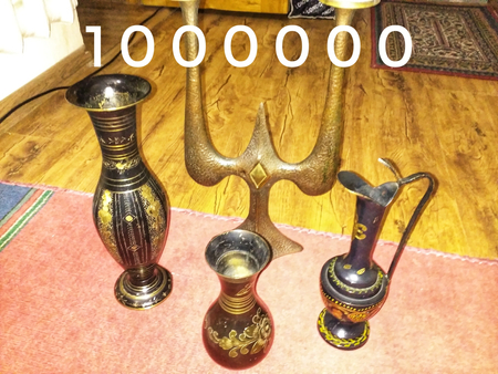 Индийские вазы и посвечник и винтажное зеркало