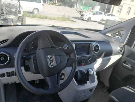 JAC M3 PLUS минивен