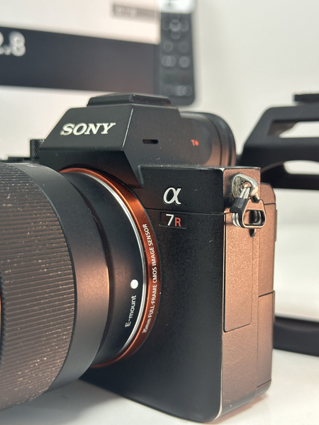 Sony A7 r3 Sony+50mm f1.8 sotiladi