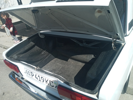 Vaz 2107 sotiladi