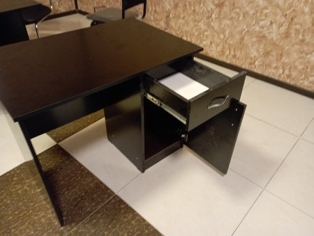Zudlik bilan Ofis jihozlari sotiladi.