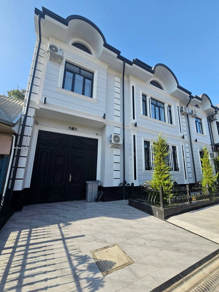 Продается 3х этажный евродом, 6 комнат; ор-р: ул. Никитино, 400м2
