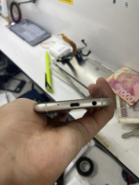 Samsung J5 2017 срочни сотилади