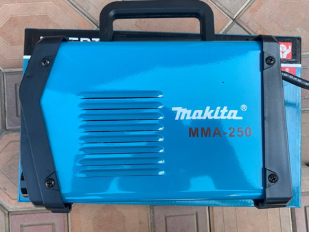 Сварочный аппарат makita, payvantlash aparati