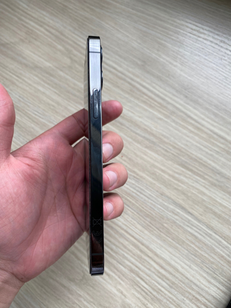 Yangi holatdagi iPhone 12 Pro