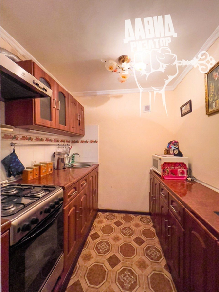 3/2/4 Буюк Ипак Йули,  71 школа , кирпич балкон 2х6