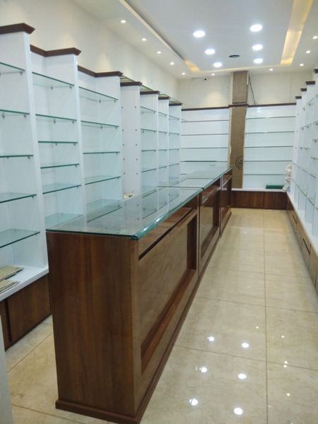 Торговые витрины для магазинов, бутиков, аптек…