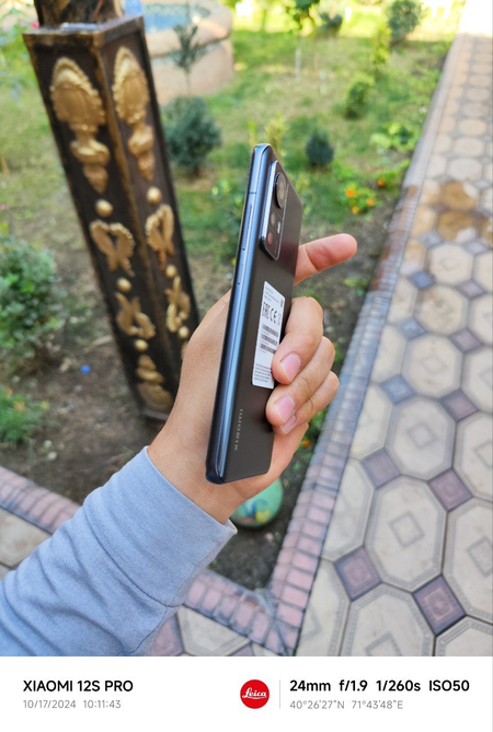 Xiaomi 12   12/256 kampaktni elegantni