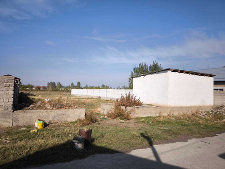 Hovli uchastka 8 sotx