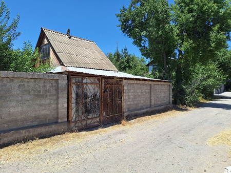 Dacha sotladi  yer narxda 6 sotix
