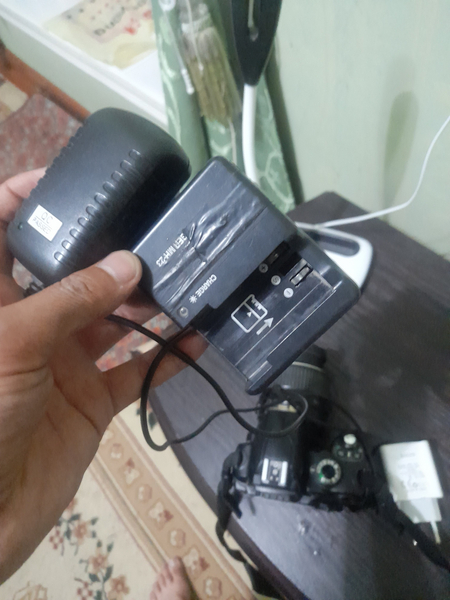 Фотоапарт Nikon D60 сотилади