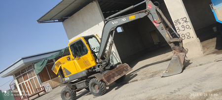 Ekskavator sotiladi tez va arzon xolati ideal