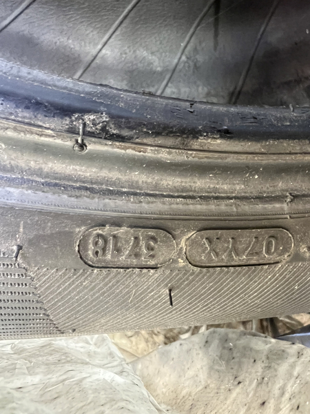 Michelin 215/55/17 35-40 min yurgan