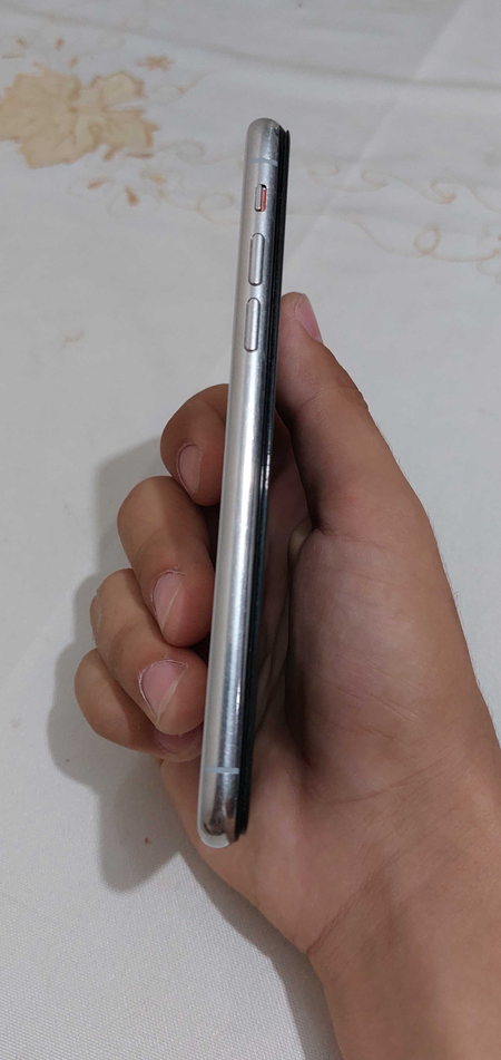 iPhone X Ideal holatda