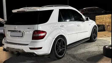 Mercedes Benz ML550