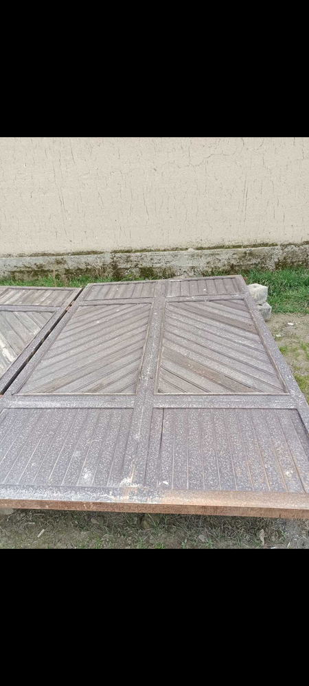 Rabochi darvoza sotiladi