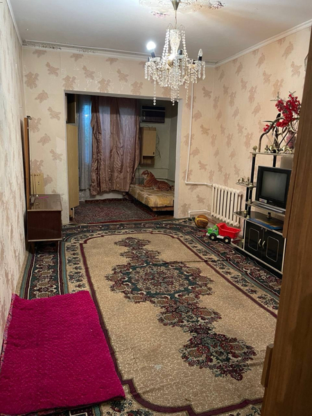 Сдам квартиру 2-х переделанную в 3-х комн