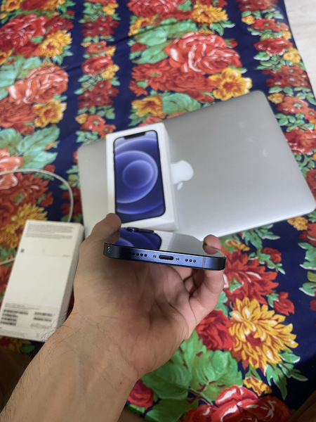 Iphone 12  Full komplekt.  87% yomkost. srochni sotiladi