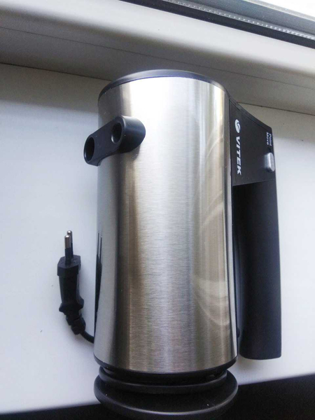 Ручной миксер Vitek 920