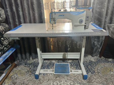 Jack F4 ideal holatda (kelishiladi)