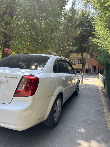 Lacetti 2012 sotiladi!