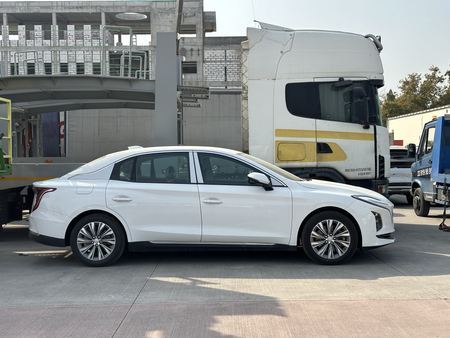 Honqi E-qm5 2024 Full 500 km li oq rang