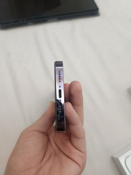 Iphone 14 pro yengi rangidan sotiladi