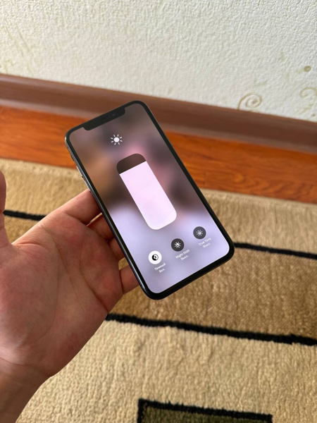 iPhone x  holati idial