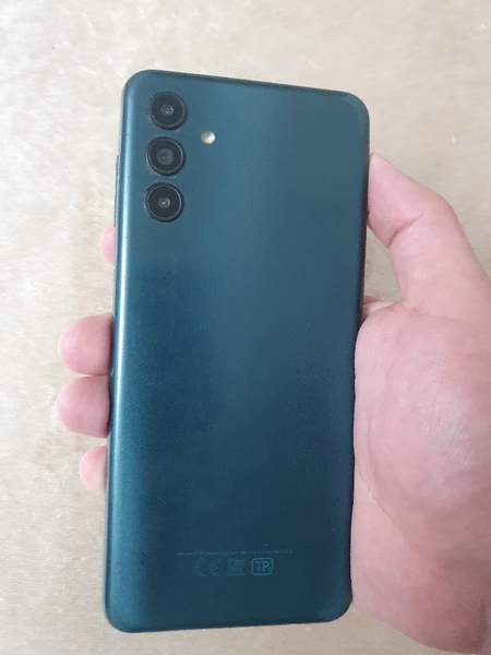 Srochna Sotiladi Samsung Galaxy A04S 4/64  Original Yengi madel