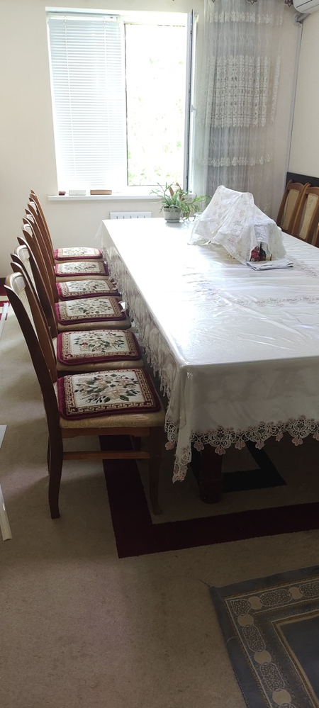 Продаются Стол и стулья