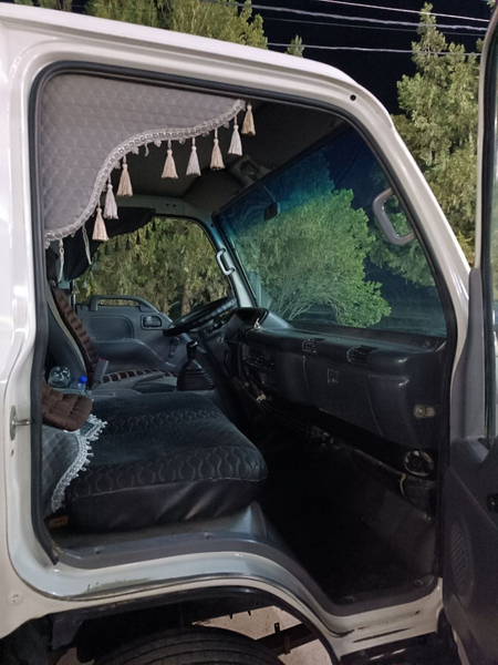 Isuzu moshin sotiladi