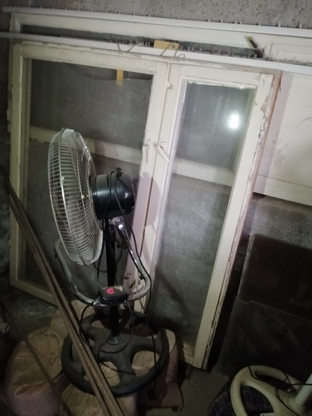 Deraza sotiladi  90
