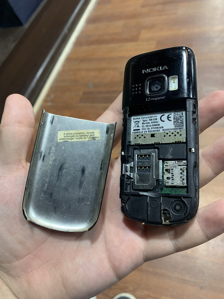 Nokia 6303 без аккумулятора