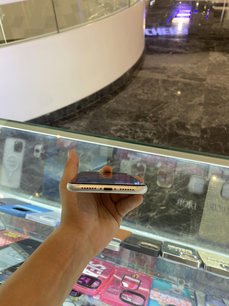 Продаётся Iphone XR
