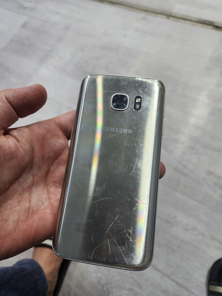 Samsung S 7 sotiladi 3/32 gb