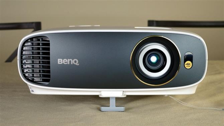 4K Proektor ideal holatda  raqamli proektor BENQ HT2550 Zakazga kegan!