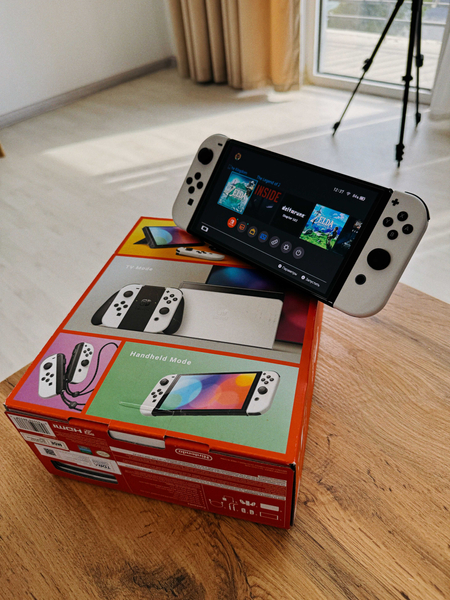 Nintendo Switch OLED