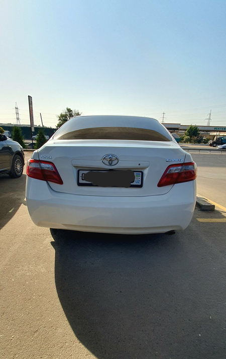 Camry 40 sotiladi holati alo gaz 65 litr propan 2008 yil