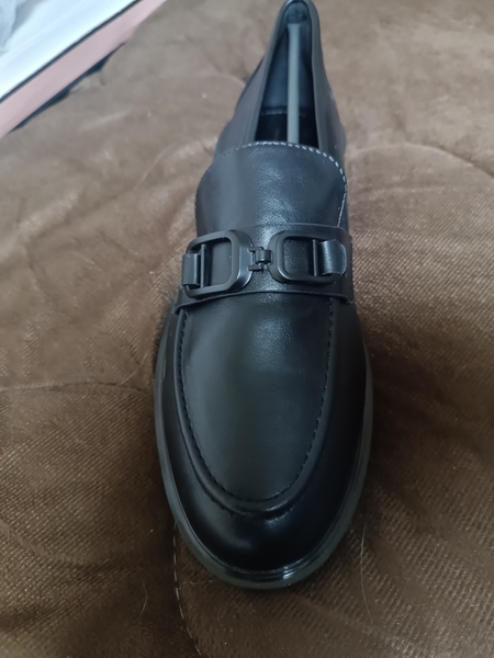 Продам женские туфли