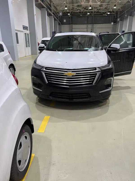 Chevrolet travers Premer Orient Leasing