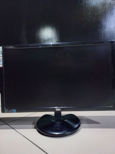 LG , LOC manitor 22li