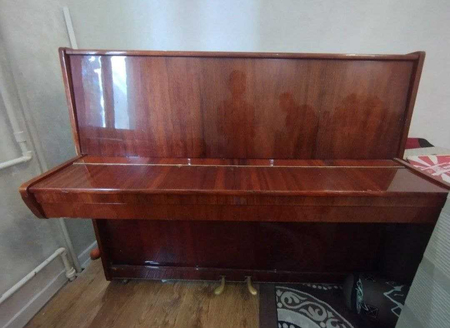 Pianino sotiladi/Продаётся пианино.