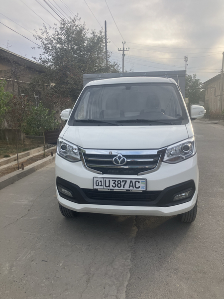 Shineray t3 2023 yil 12000$ kam bor