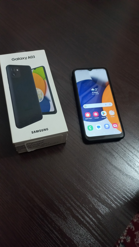 Продаю телефон Samsung A 03