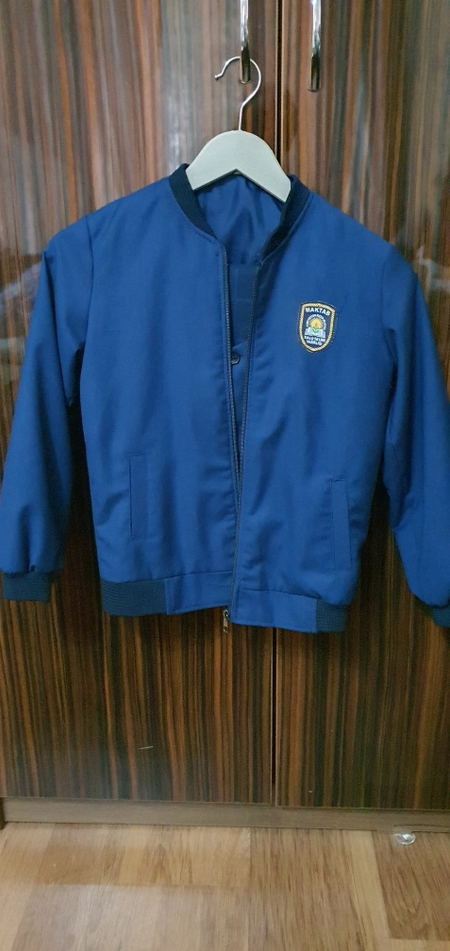 Продам школьную форму